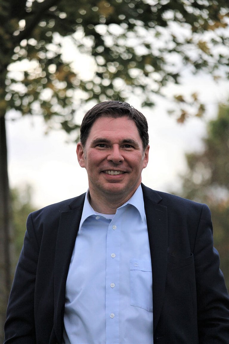 Vorstand und Geschäftsführung